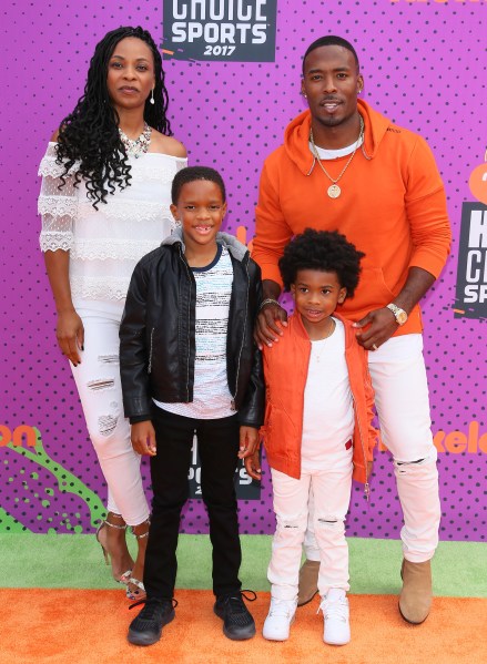 Mike Epps Reveals New Girlfriend...And She Works With Oprah! - TV One