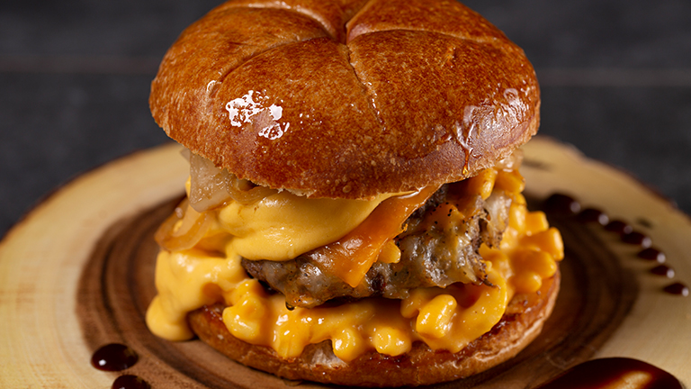 Rickey Smiley Cooks Up A Cheese Lovers Dream…The Mac Attack Mac N Cheese Burger - TV One